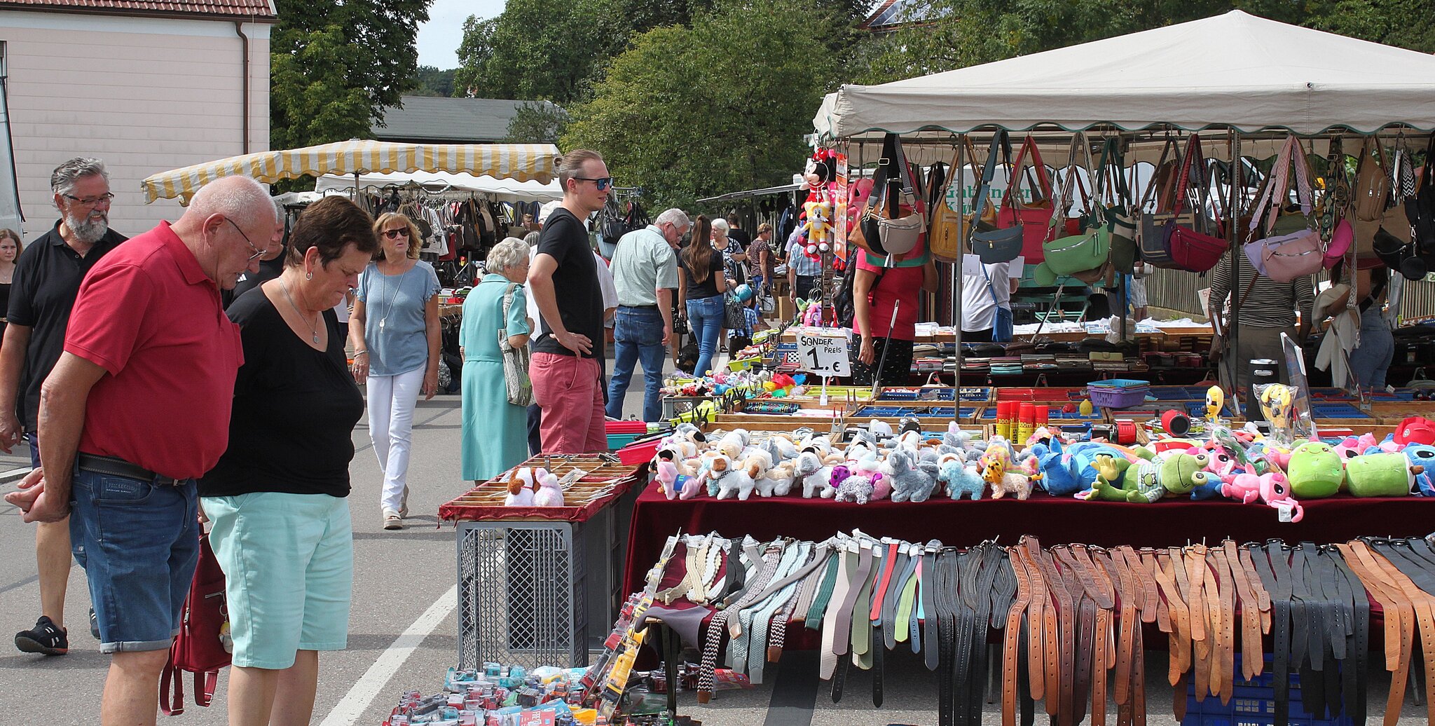 Heilig-Kreuz-Markt: Tolles Spätsommerwetter am 38. Biberbacher ...