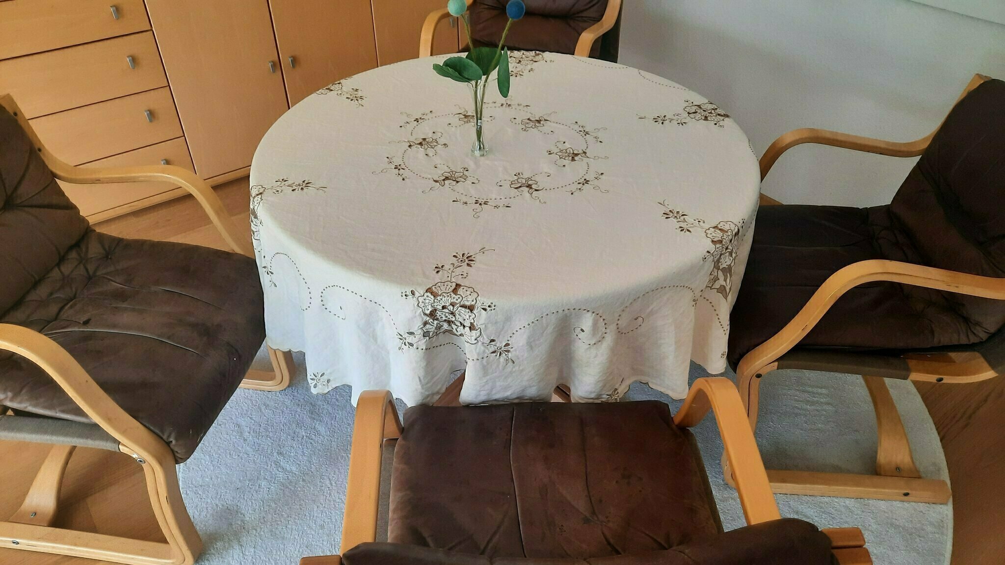 Ein "Runder Tisch" findet Lösungen ...: Mehr "Runde Tische" finden mehr ...