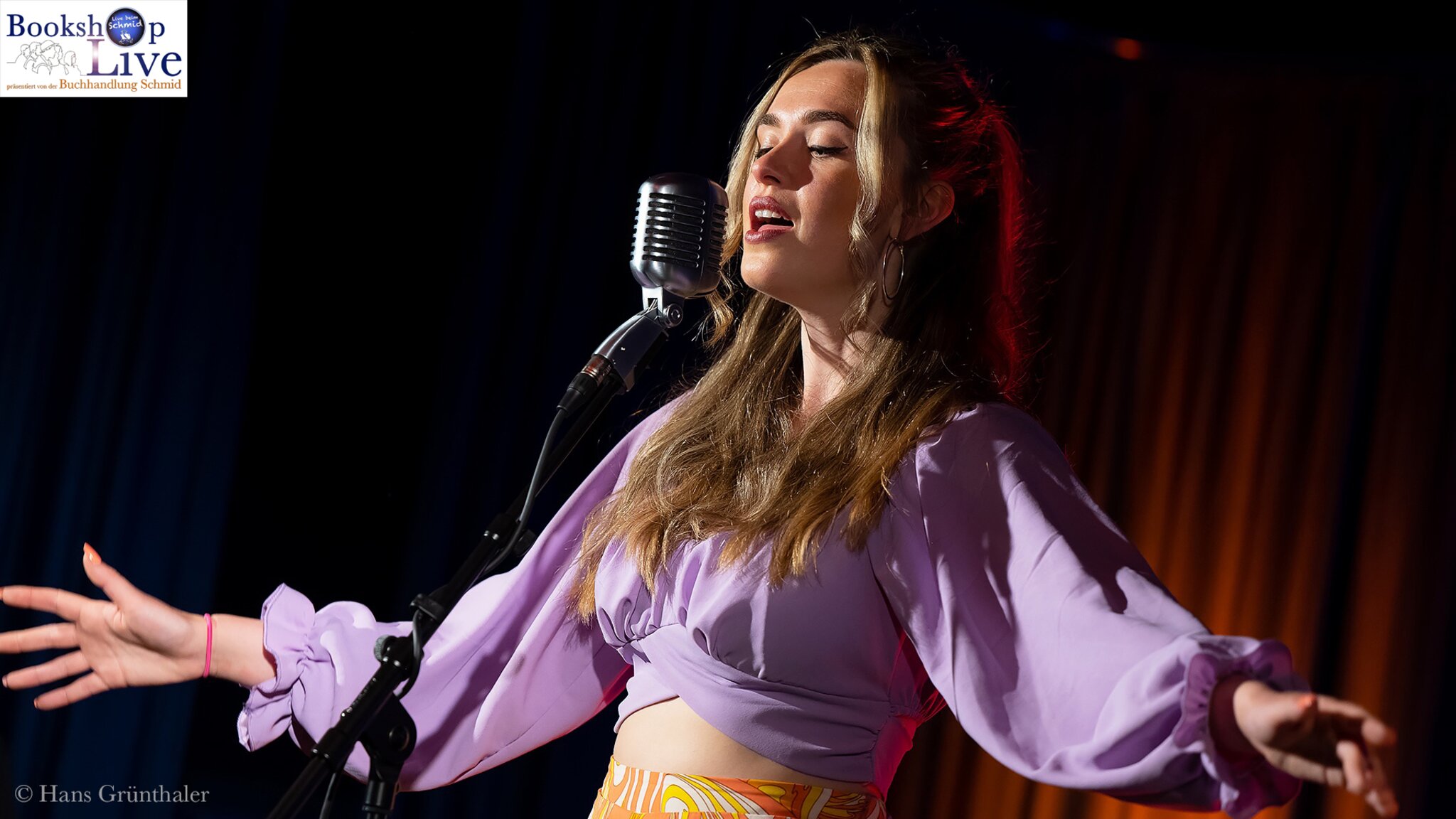 BOOKSHOP LIVE: SAL: Konzert der irischen Singer-Songwriterin Sara Ryan ...