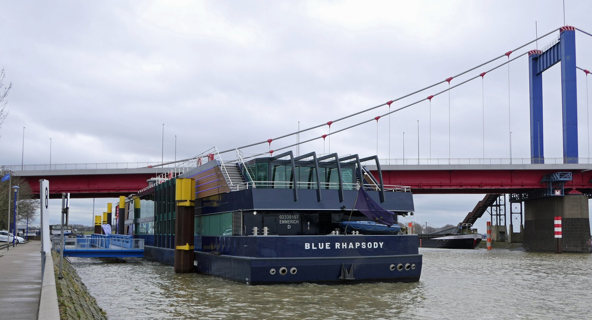 Schiff: Blue Rhapsody - Duisburg