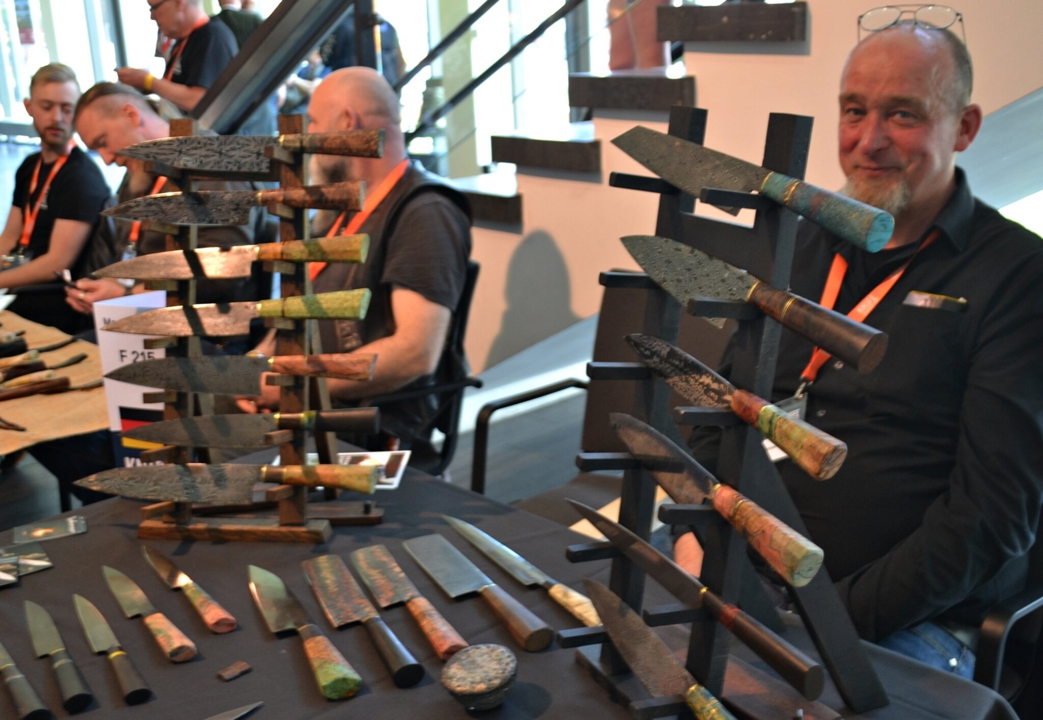 Solingen: KNIFE 2024: Internationale Messermacher präsentierten ...