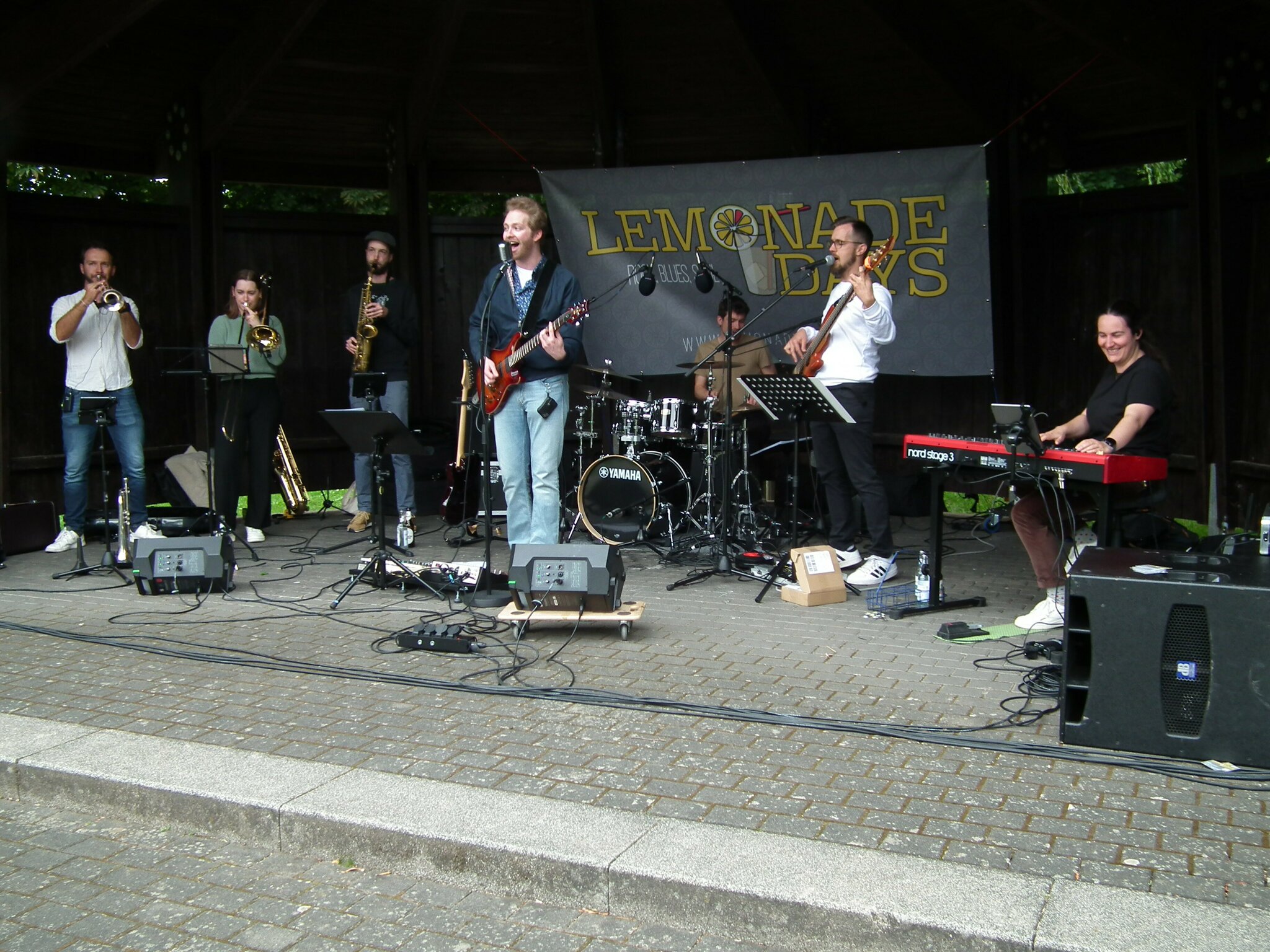 Sommerkonzert im Bürgerpark: Die Band Lemonade Days begeisterte 200 ...