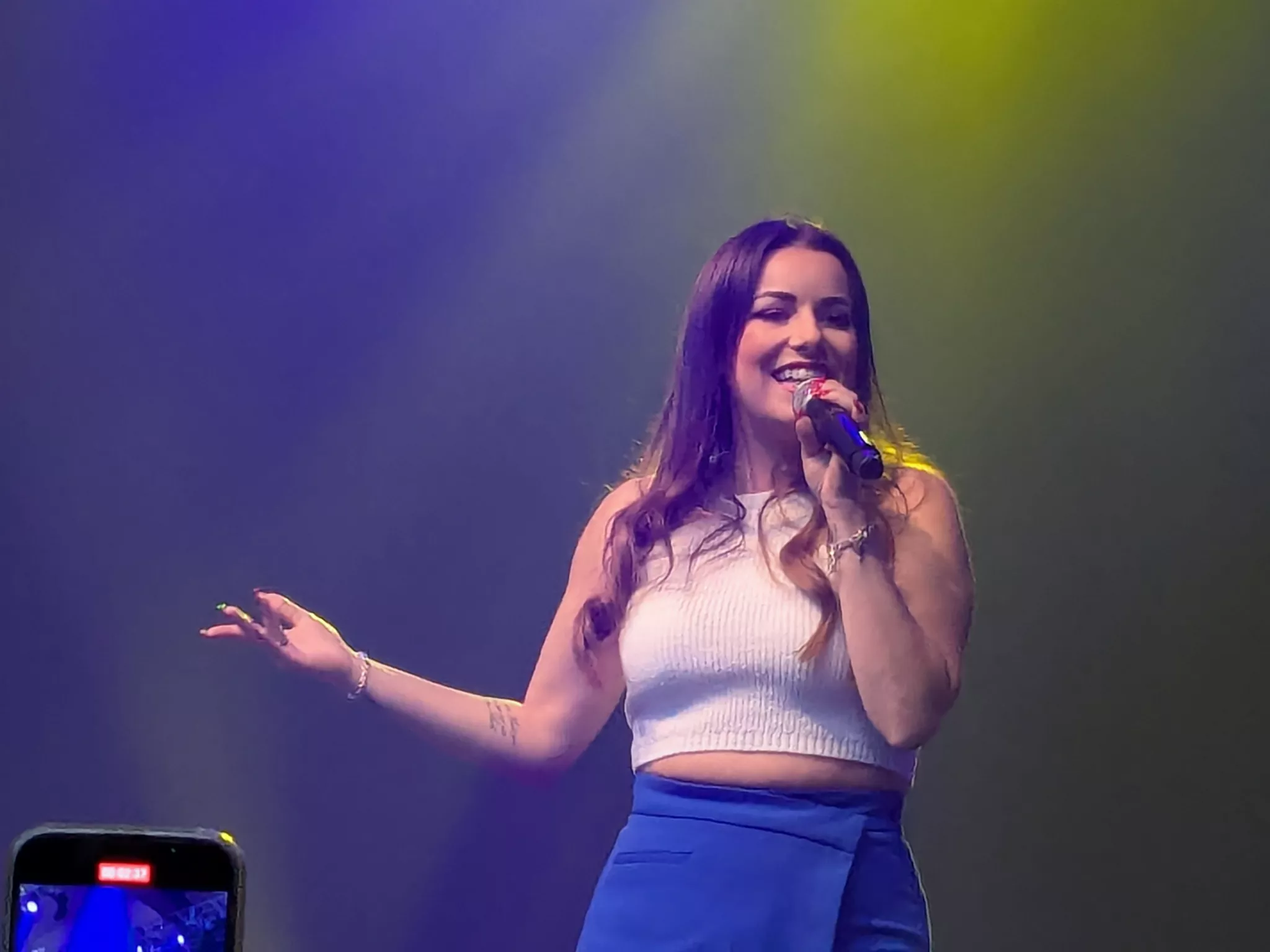 Mela Rose: Der Schlagerwirbelwind aus Vorarlberg - Königsbrunn