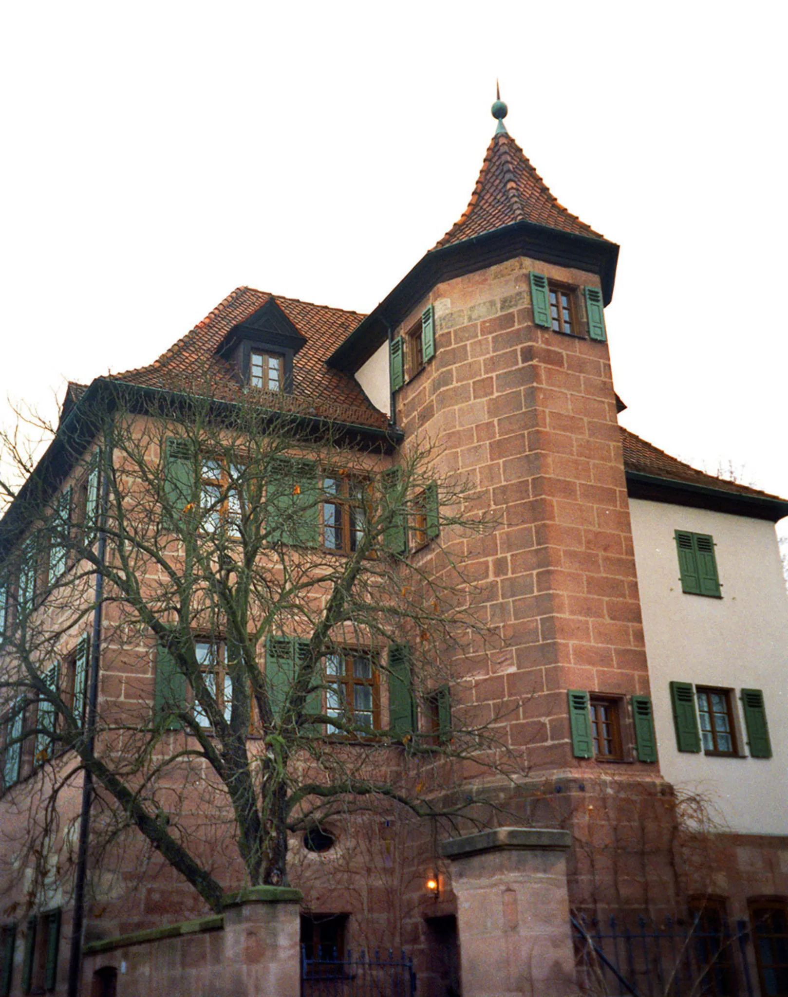 Burgen und Schlösser: Das Schloss in Schwaig wurde mehrmals zerstört ...