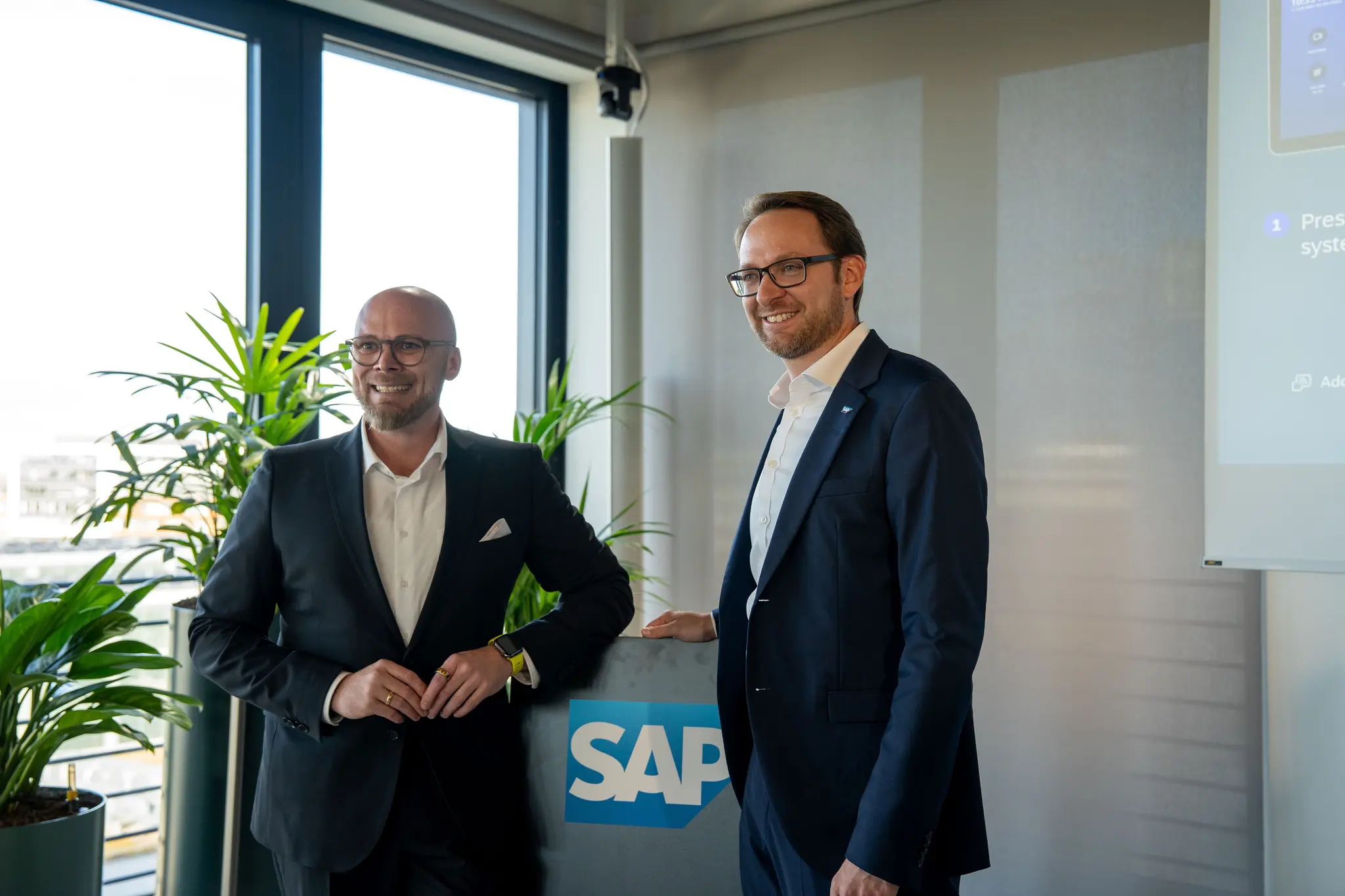 SAP-Büro: Digitalminister Mehring eröffnet neues SAP-Büro in Garching ...