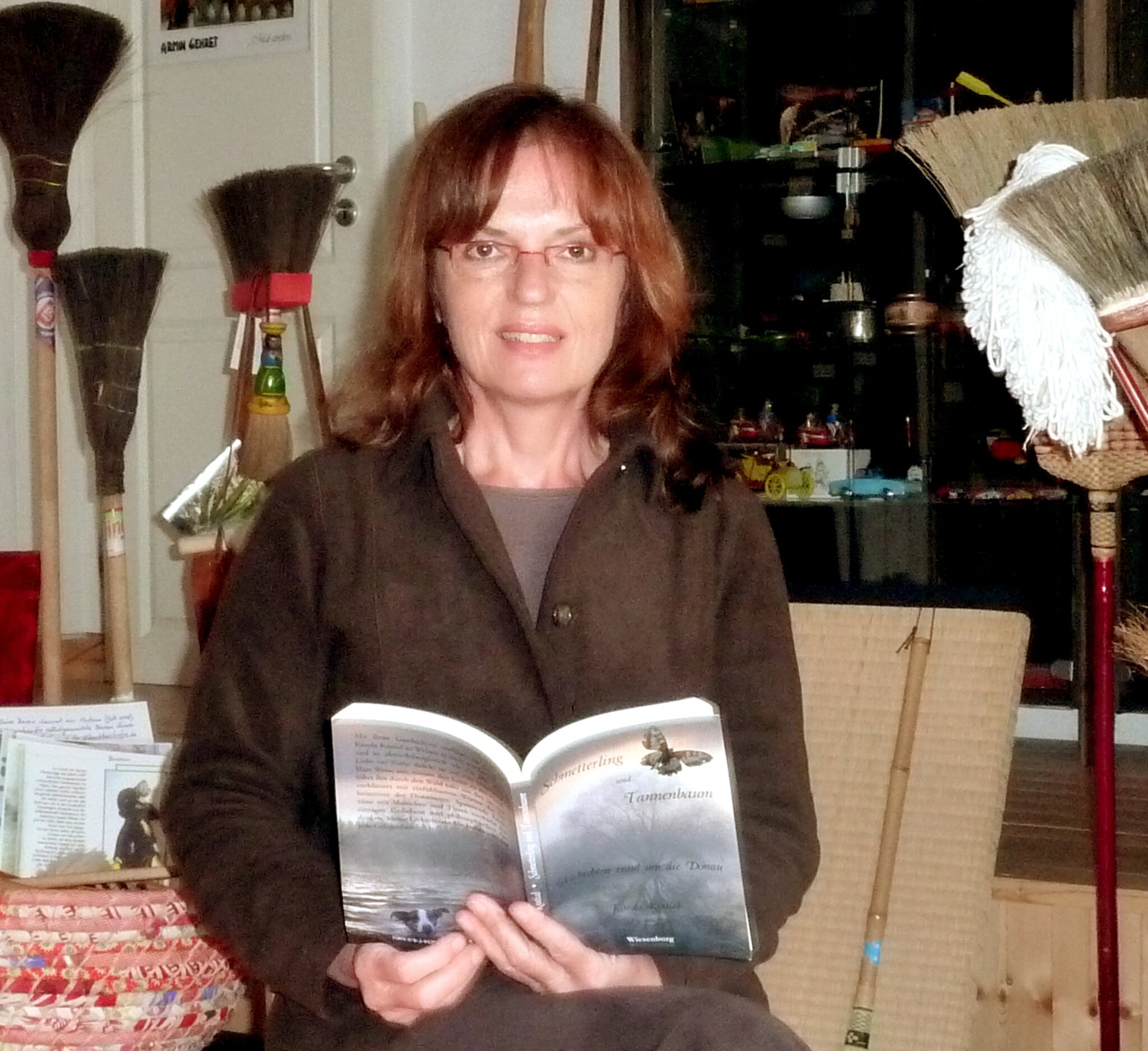 Lesen zwischen Besen