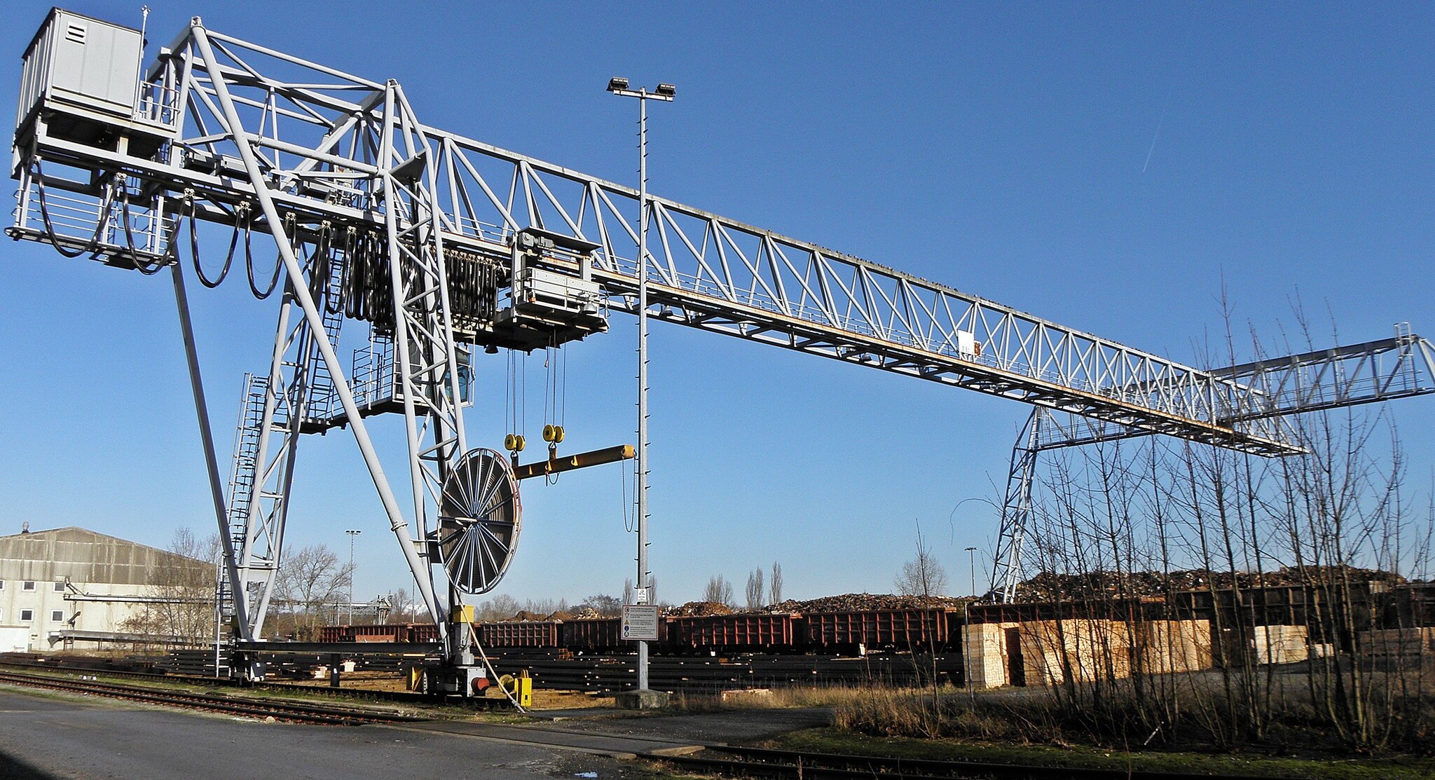 Viel Schrott am Peiner Hafen..