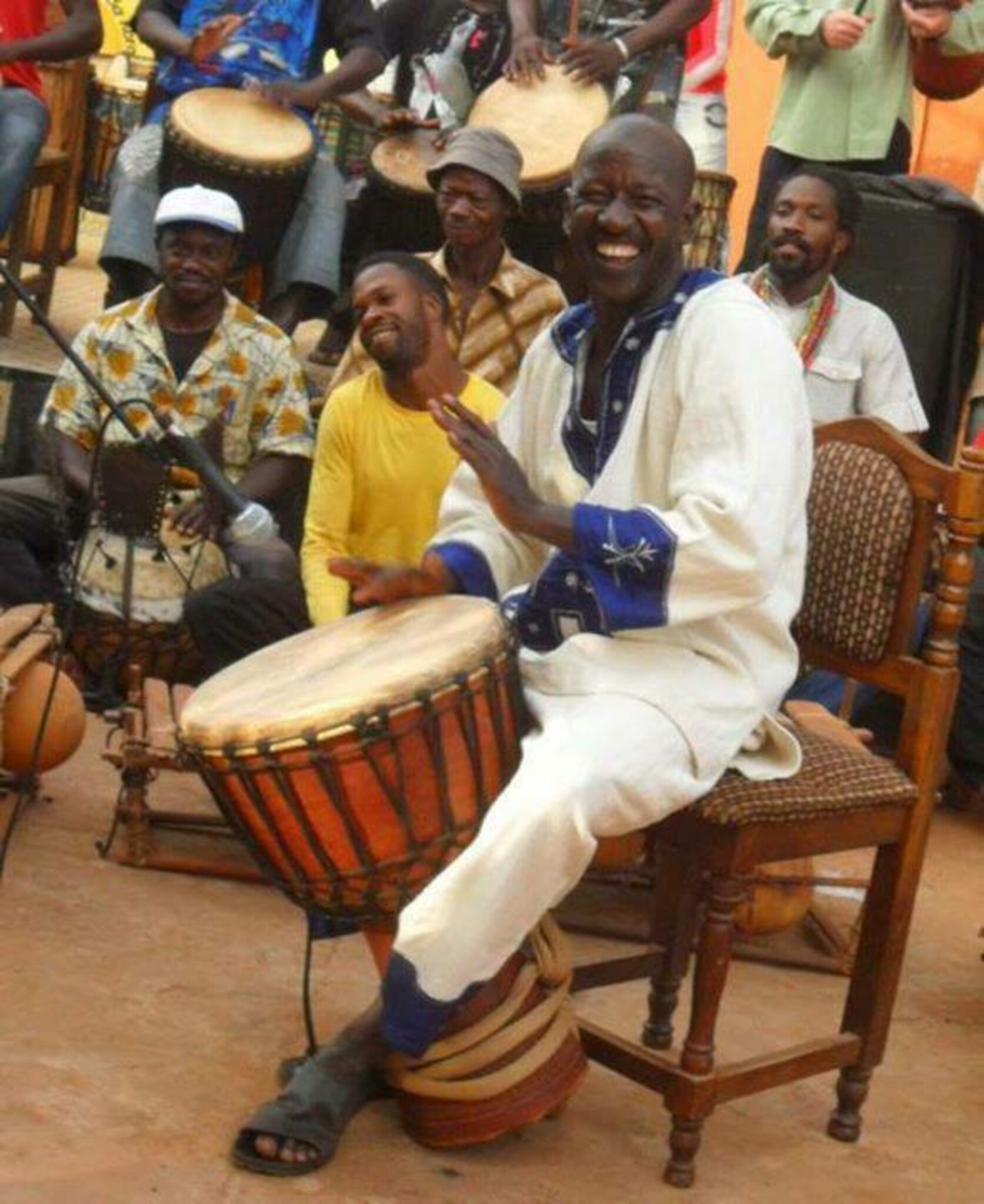 Adama Drame: Meistertrommler aus Burkina Faso, Solo-Performance