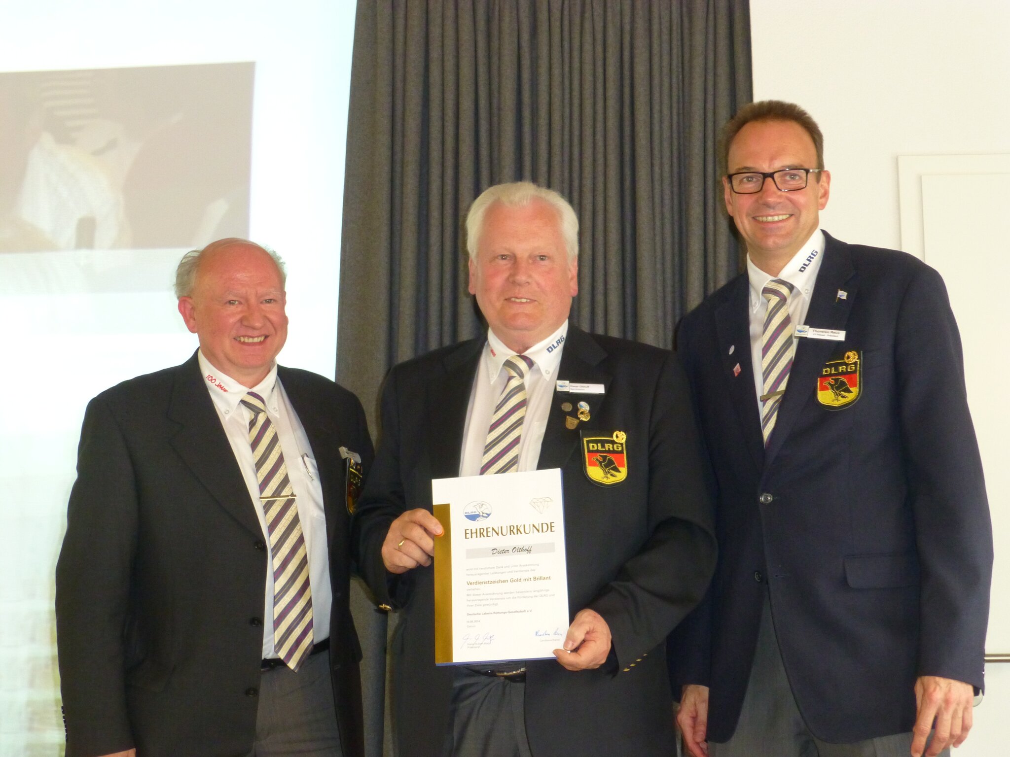 Gold mit Brillant für Dieter Olthoff