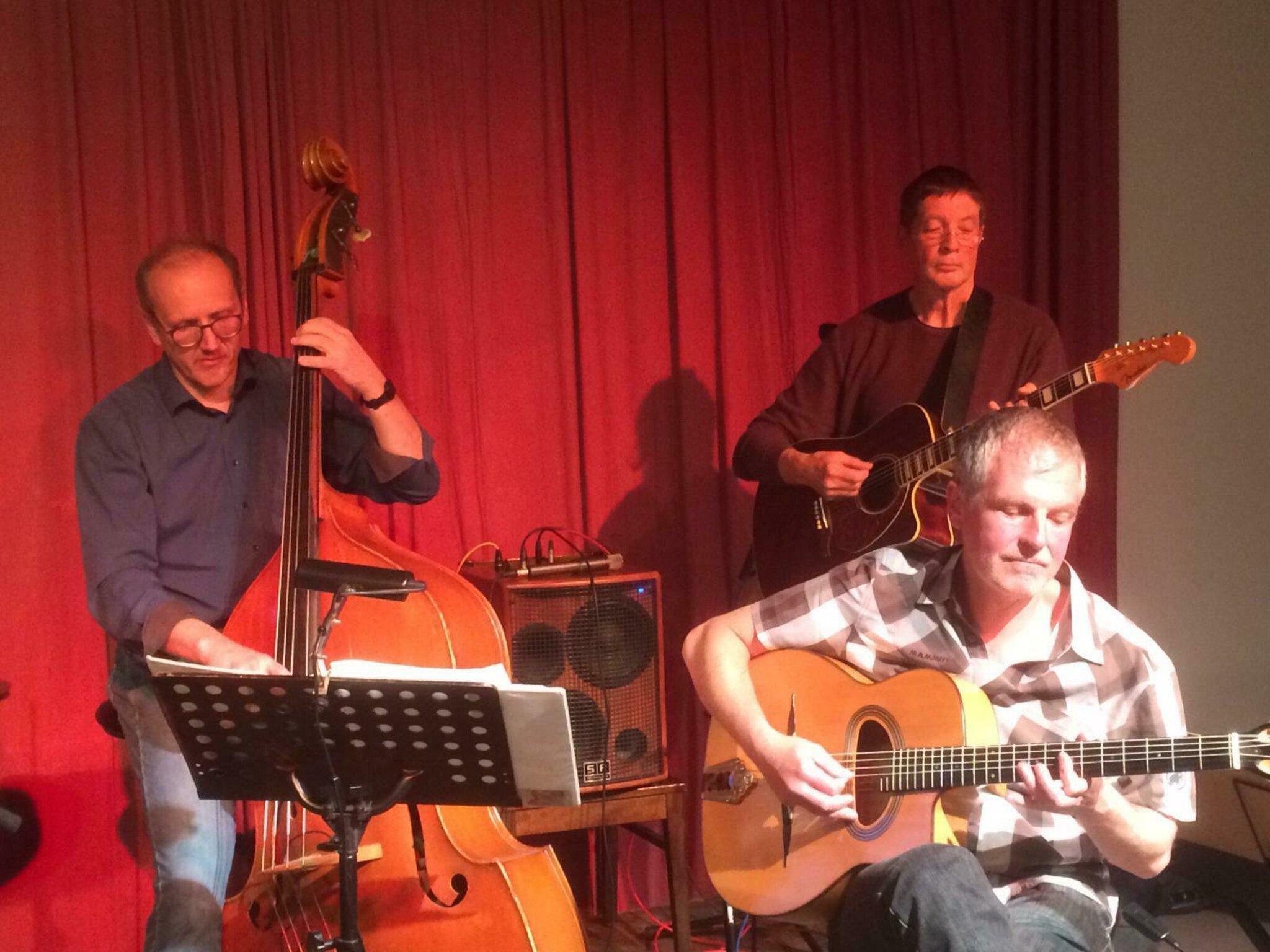 Jazz mit Trio "Swinging Vibes" im Chili