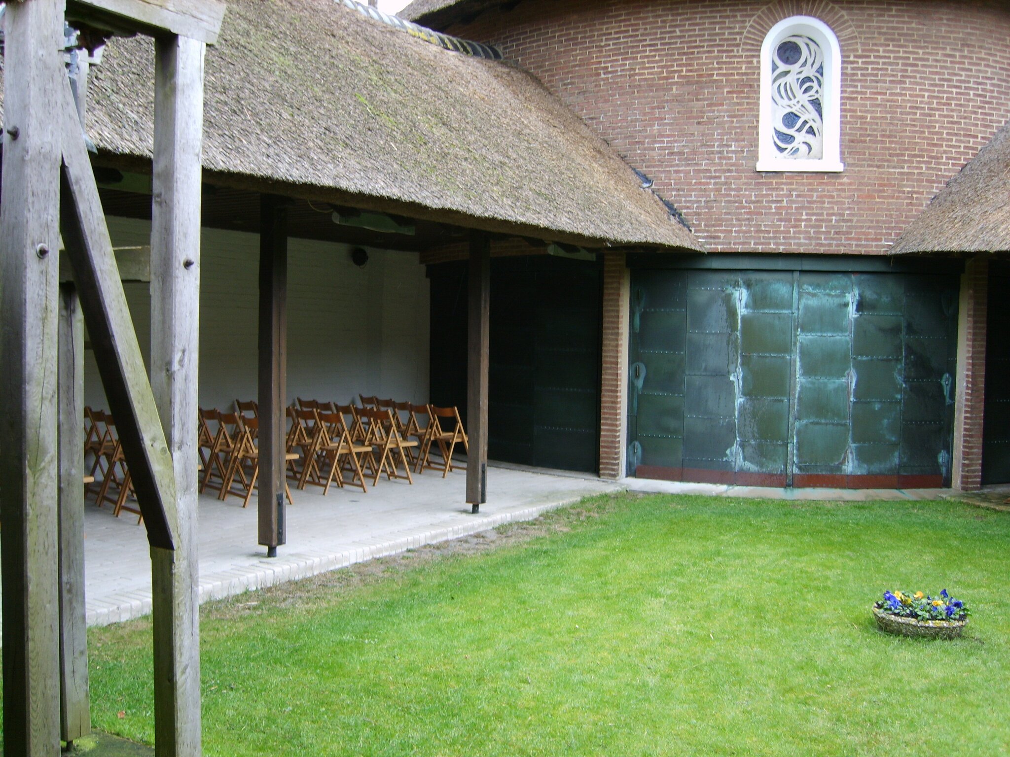 Kennt ihr die kath. Kirchen auf Baltrum?Da muß man frieren wenns kalt ...