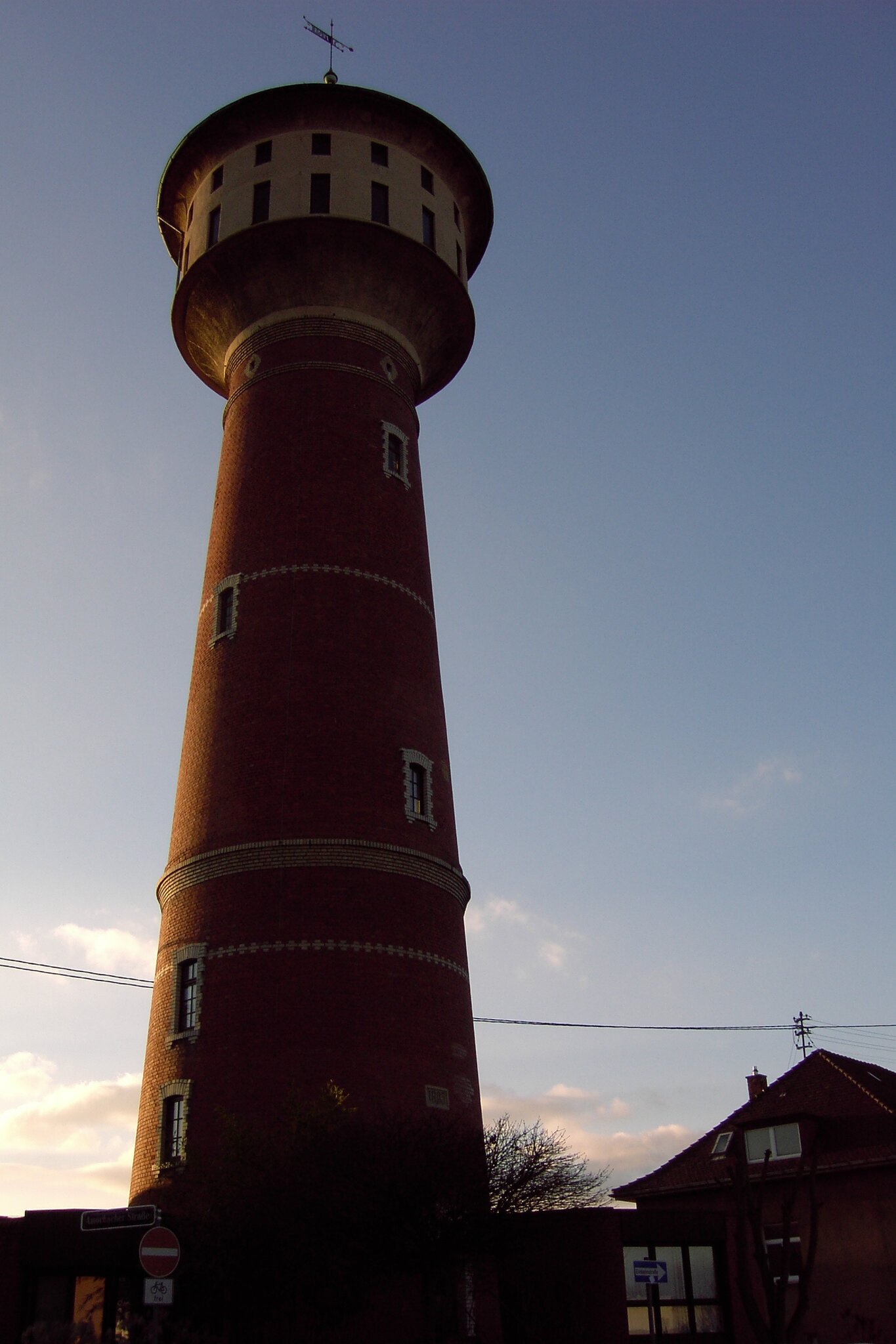 Der Wasserturm in Mannheim-Wallstadt