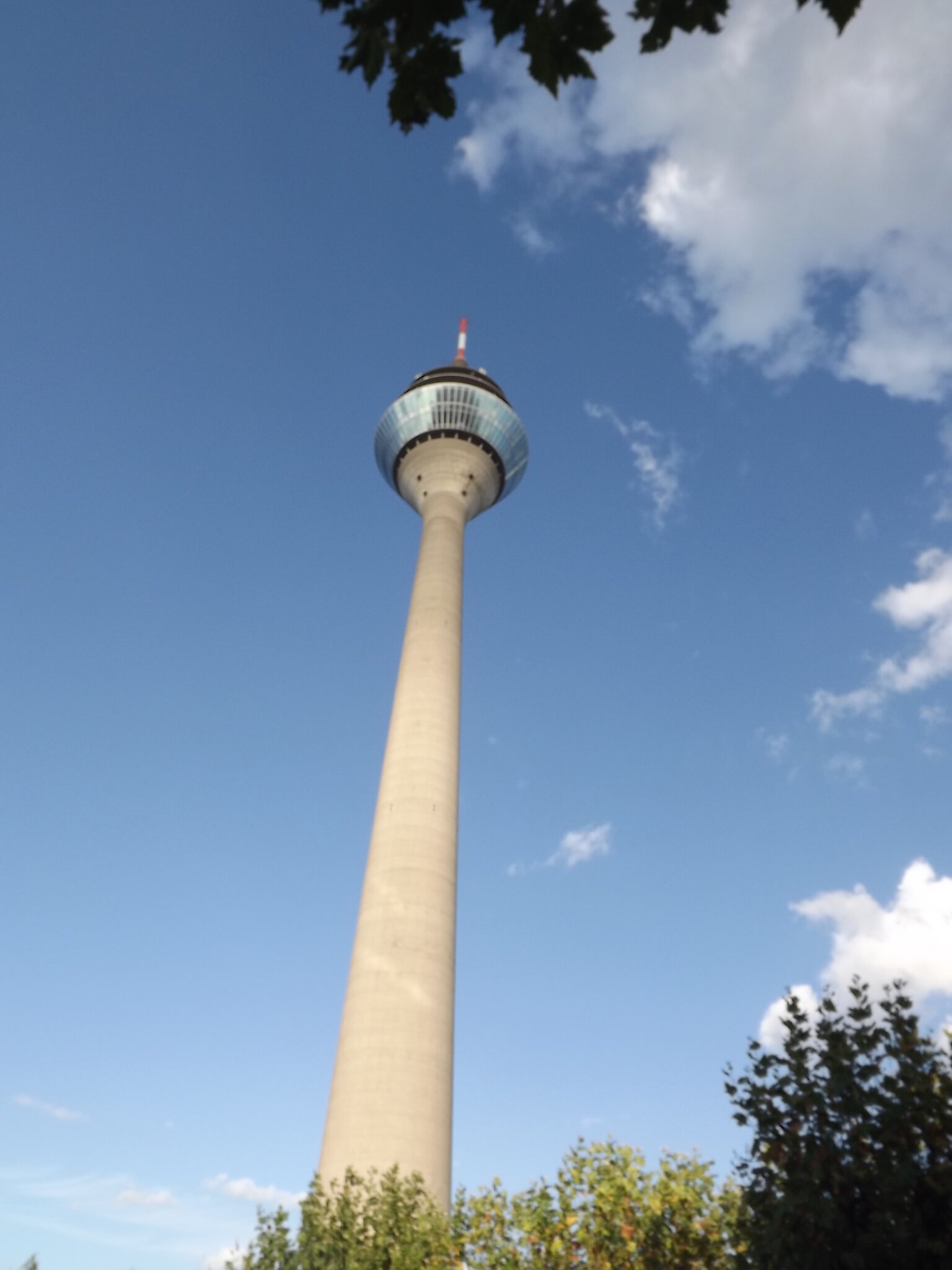 Der Rheinturm in Düsseldorf