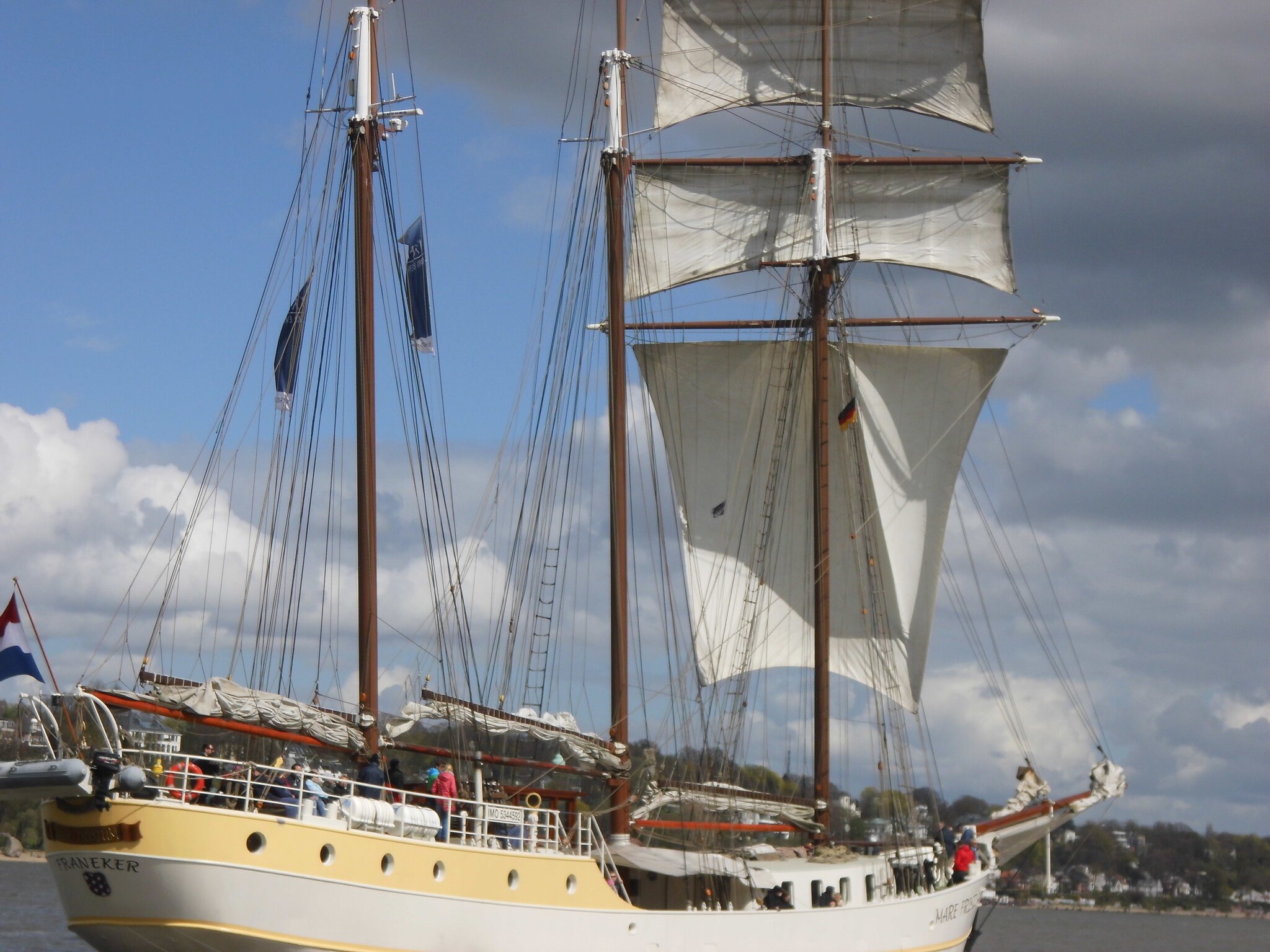 DIE MARE FRISIUM AUF DER ELBE!